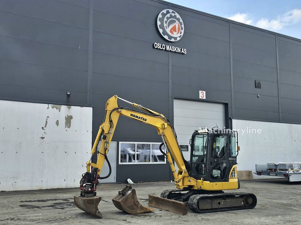 Komatsu PC55 MR, 2014 model, 5696 hours, rototilt and 2 buckets, recentl bager guseničar