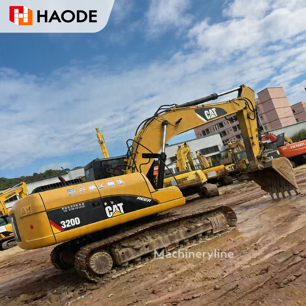 Caterpillar 320D bager guseničar