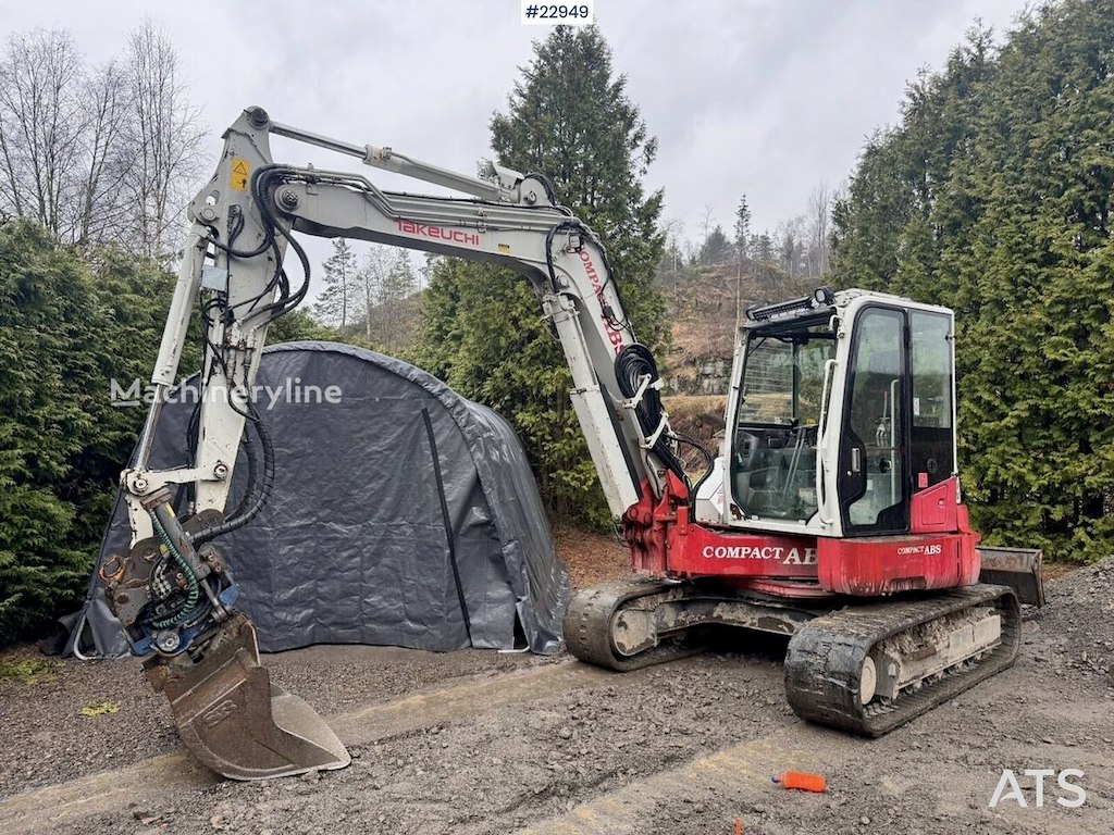 Takeuchi TB280FR Beltegraver m/ Rototilt og 2 skuffer – 6600 timer midi bager