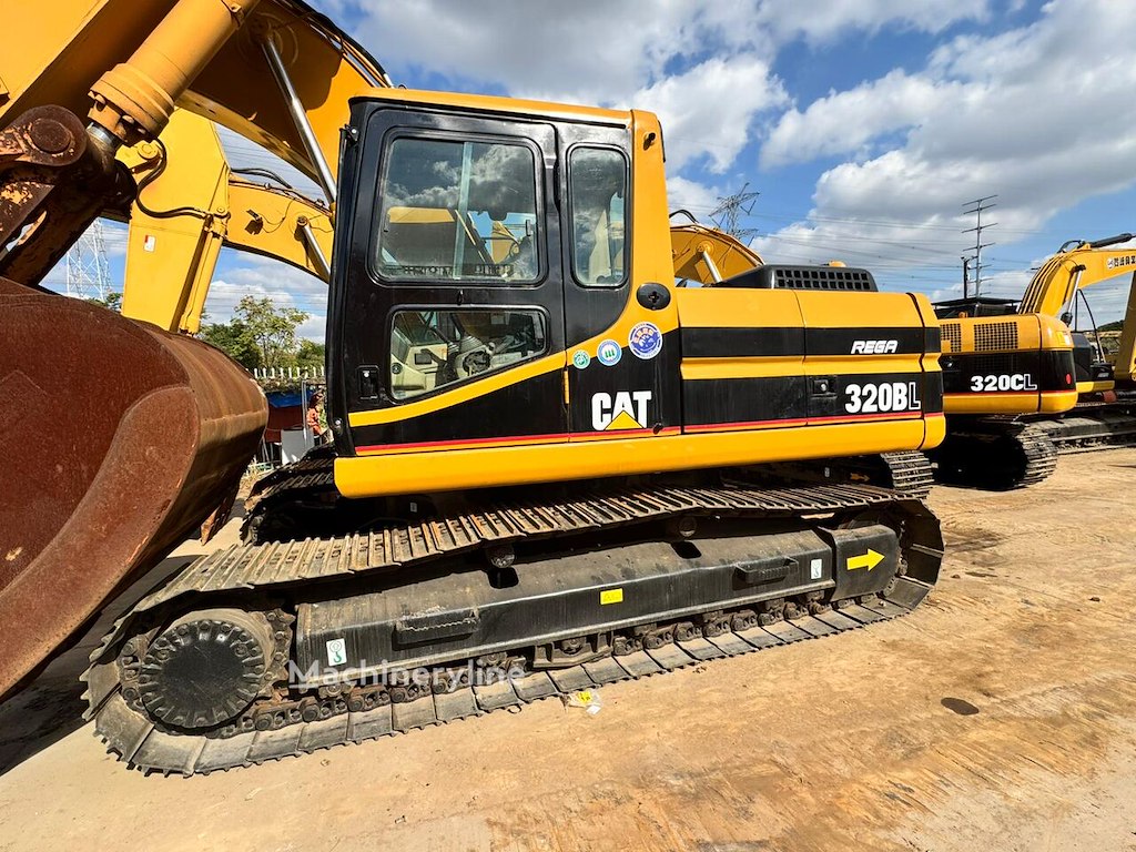 Caterpillar 320BL bager guseničar