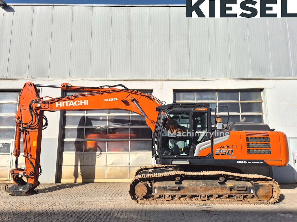 Hitachi ZX250LCN-7 bager guseničar