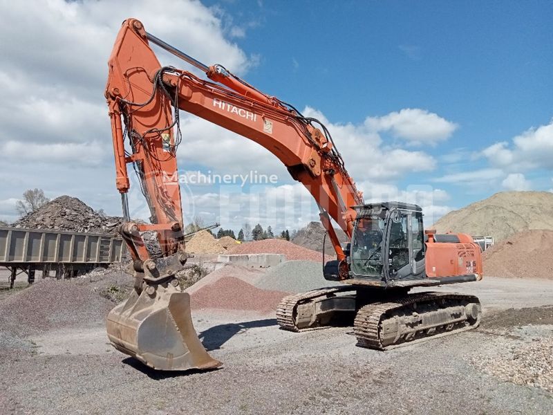 Hitachi ZX350LC-3 with standard earth boom and long-front boom bager guseničar