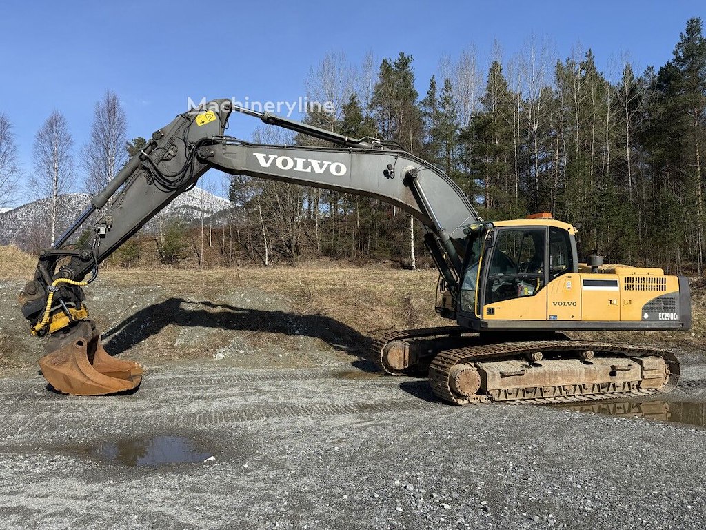 Prodaje se Volvo EC290CL bager guseničar na aukciji