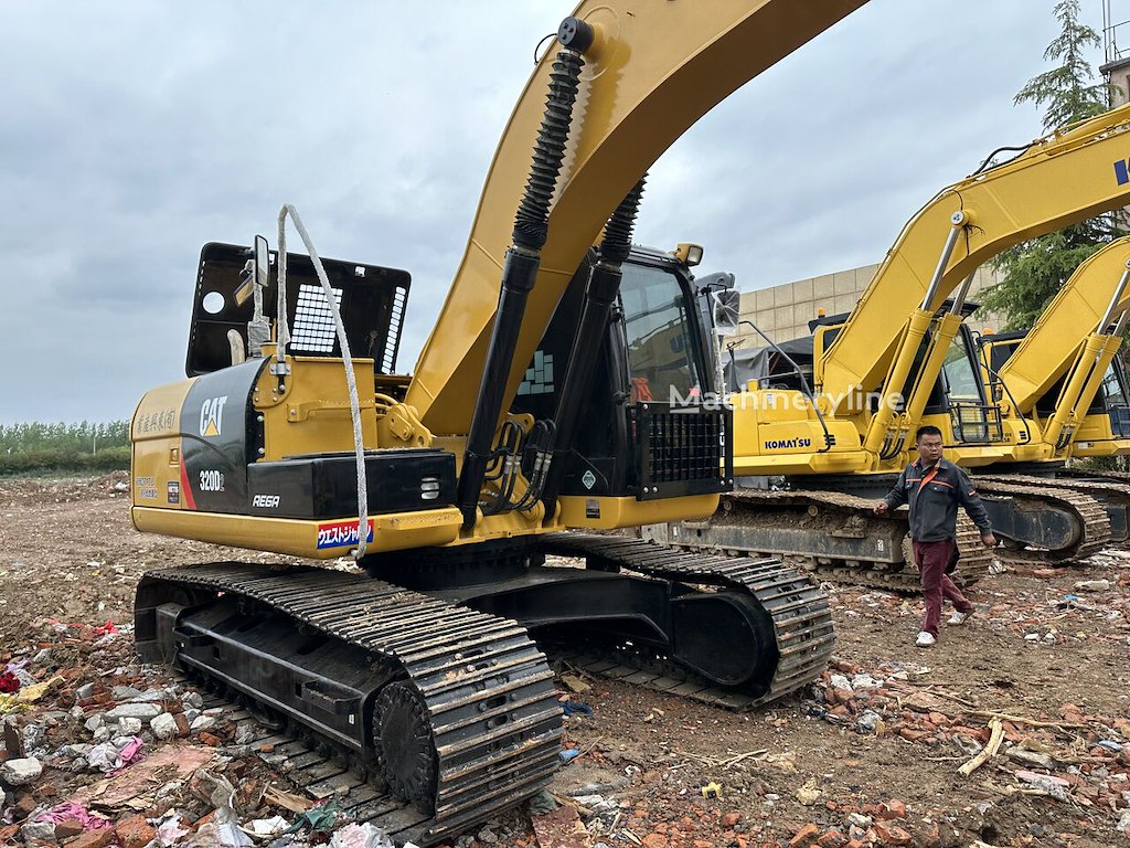 Caterpillar 320D2 bager guseničar