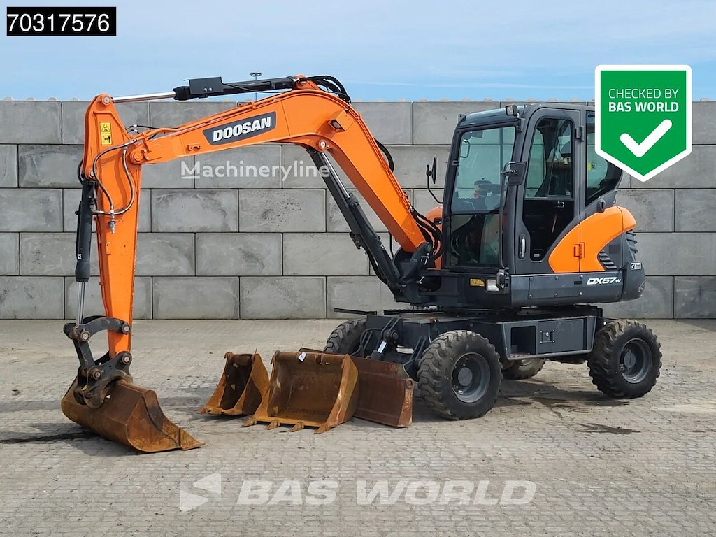 Doosan DX57 W-5 bager točkaš