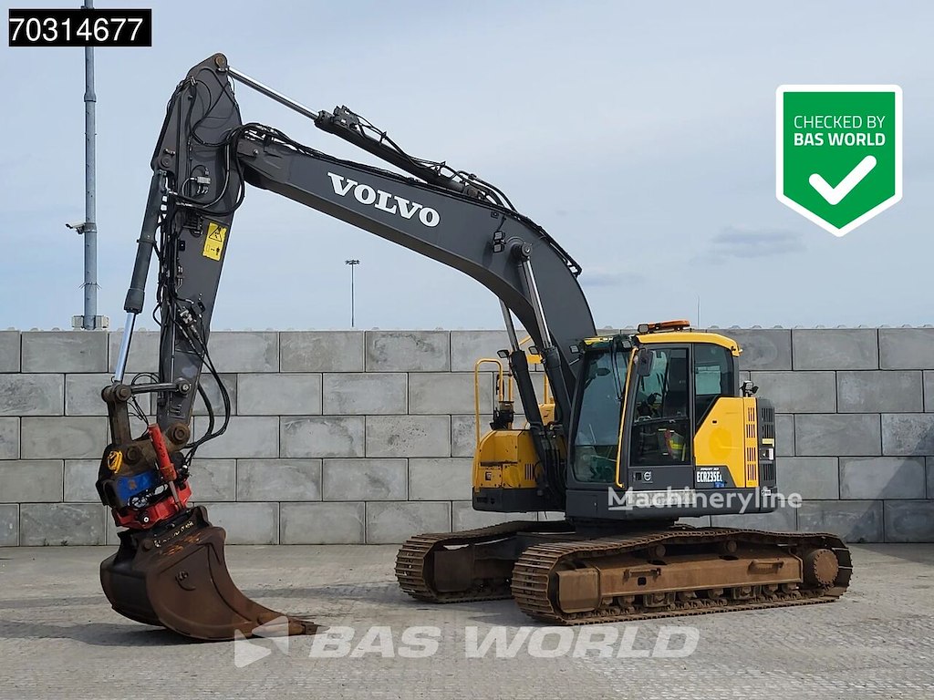 Volvo ECR235 E L bager guseničar