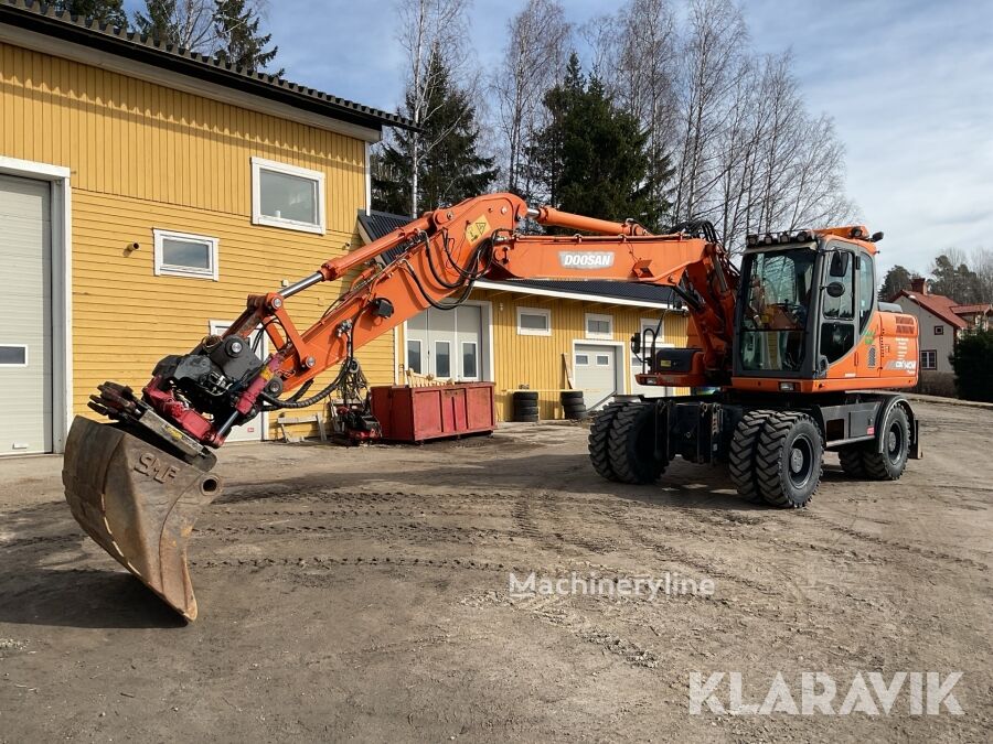 Prodaje se Doosan DX140W mini bager na aukciji