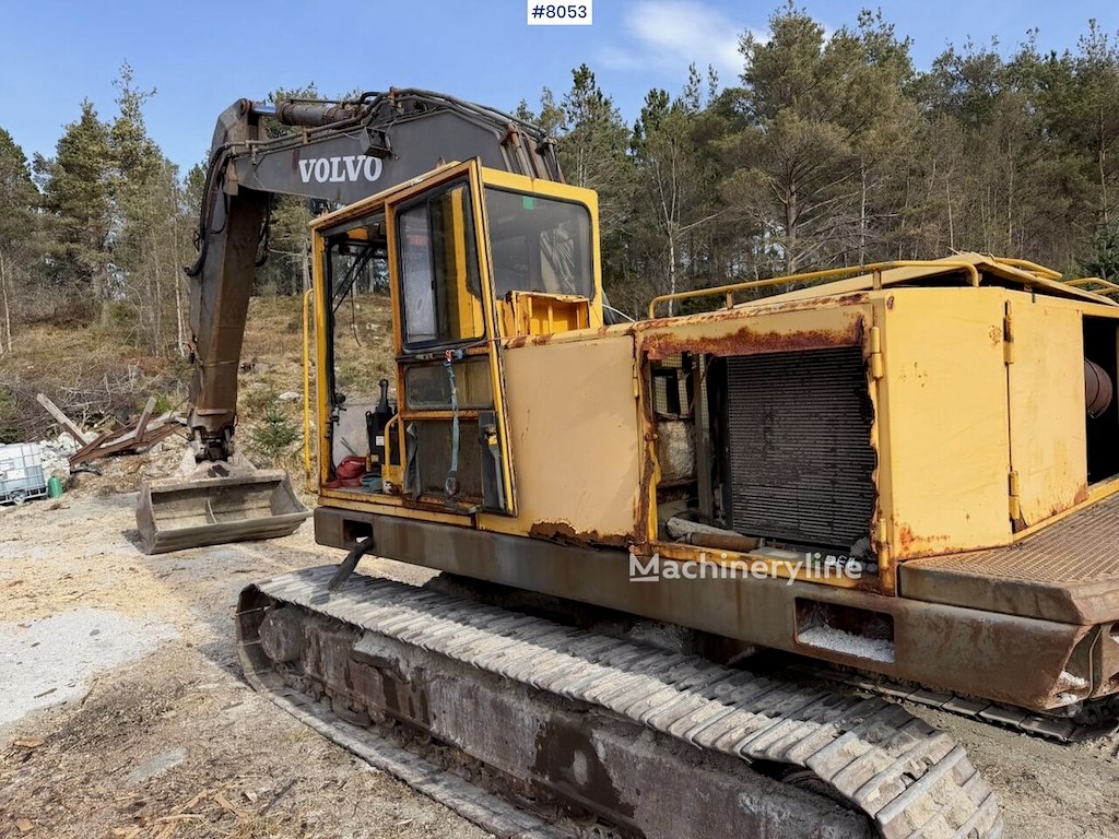 Volvo EC 200 bager guseničar