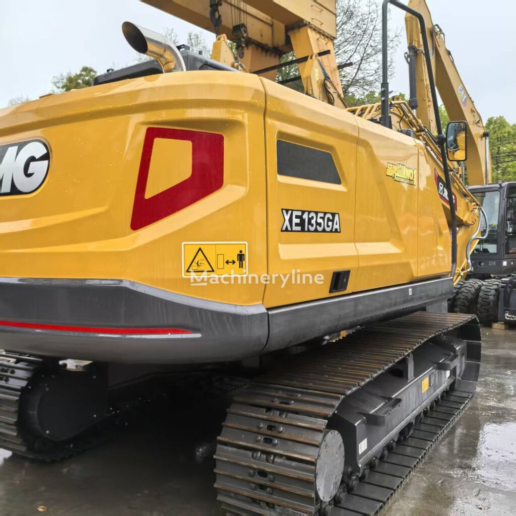 Novi XCMG XE135GA bager guseničar