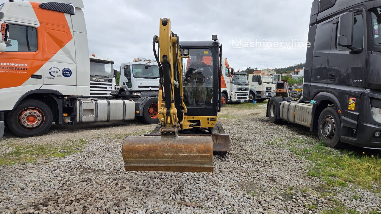 Caterpillar 302.7 mini bager