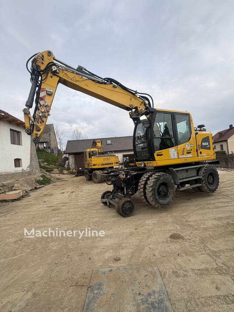 Liebherr A922 bager na šinama