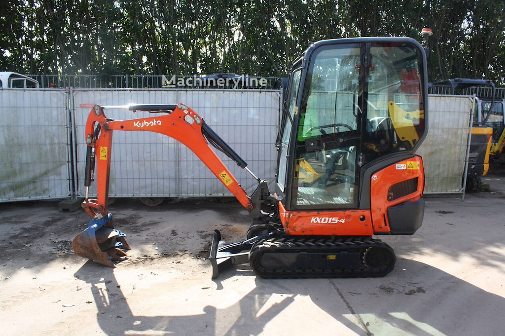 Prodaje se Kubota KX015-4 mini bager na aukciji