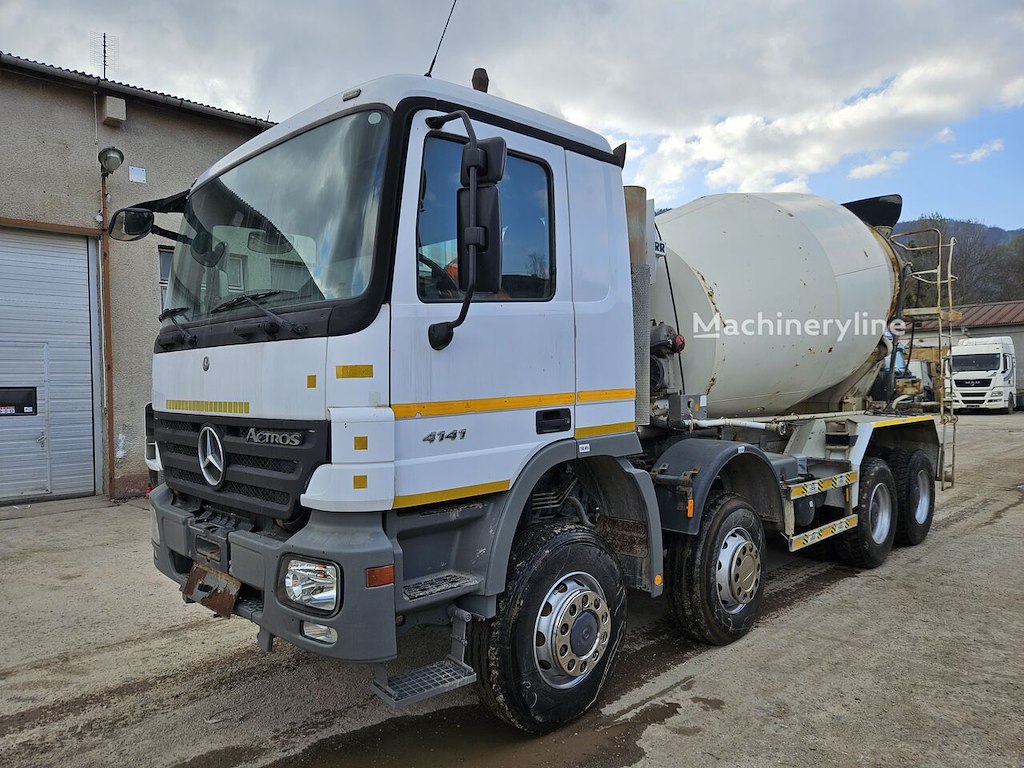 Liebherr na šasiji Mercedes-Benz Actros 4141 kamion s mešalicom za beton