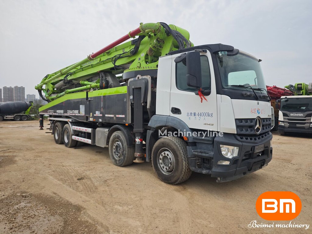Zoomlion ZLJ5441THBBE 2020 63m na šasiji Mercedes-Benz Arocs 4143 8x4 pumpa za beton