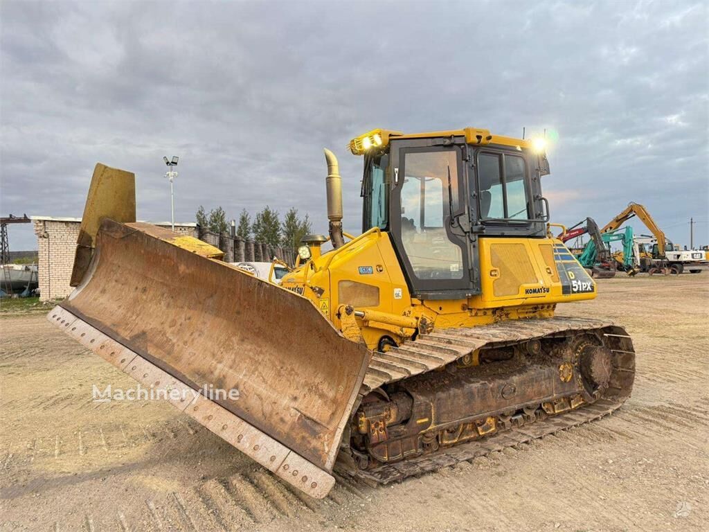 Komatsu D51PX-22 buldožer