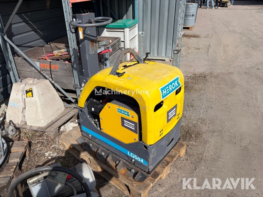 Prodaje se Atlas Copco LG 504 vibro ploču na aukciji