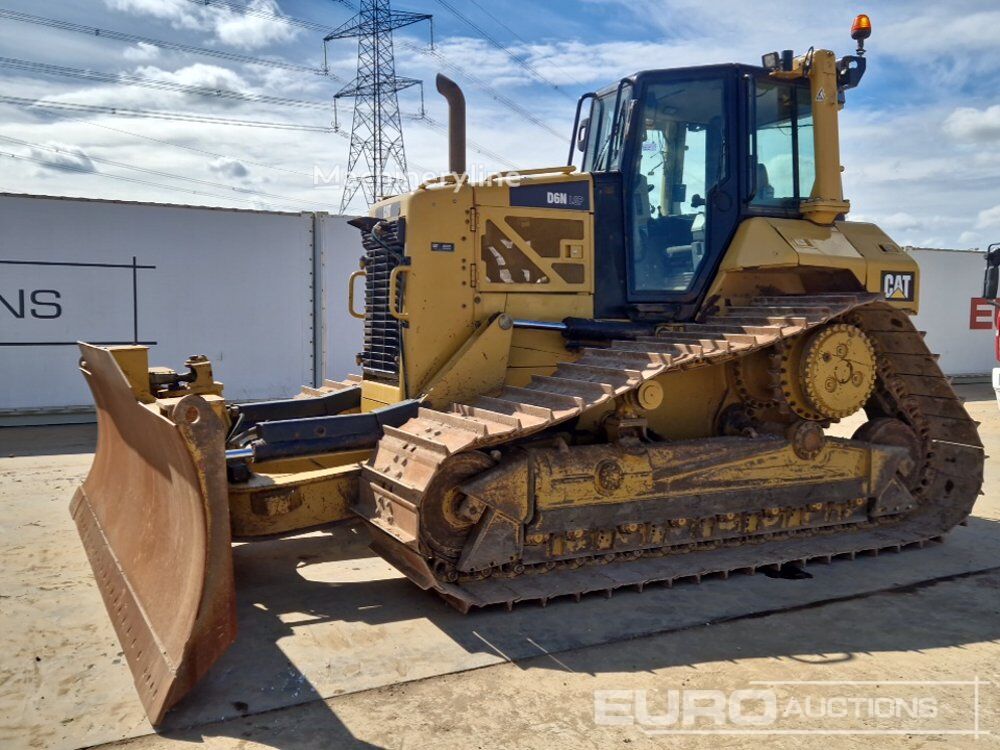 Prodaje se Caterpillar D6N LGP buldožer na aukciji