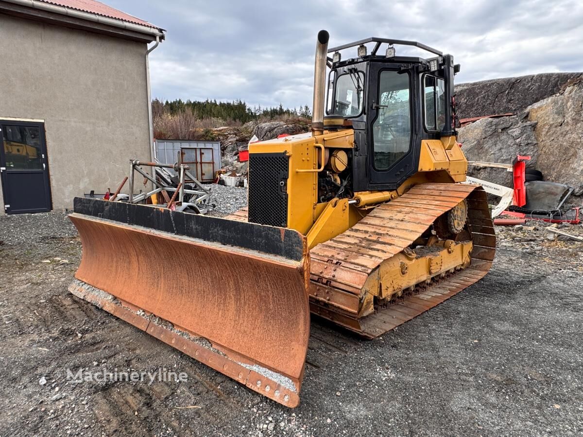 Prodaje se Caterpillar D4H dozer buldožer na aukciji