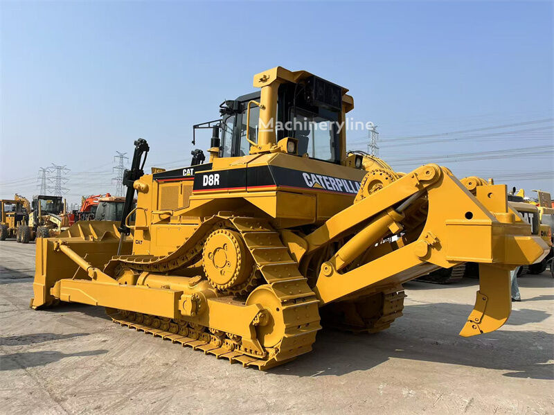 Caterpillar D8R buldožer