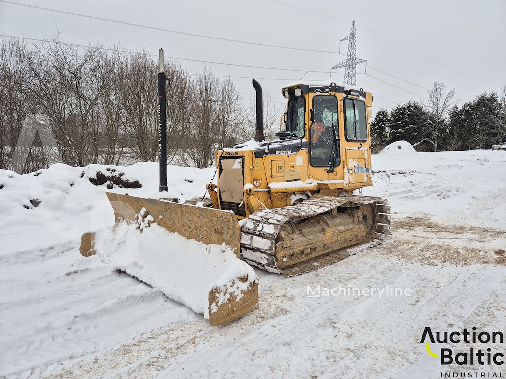 Prodaje se Dressta TD10R buldožer na aukciji