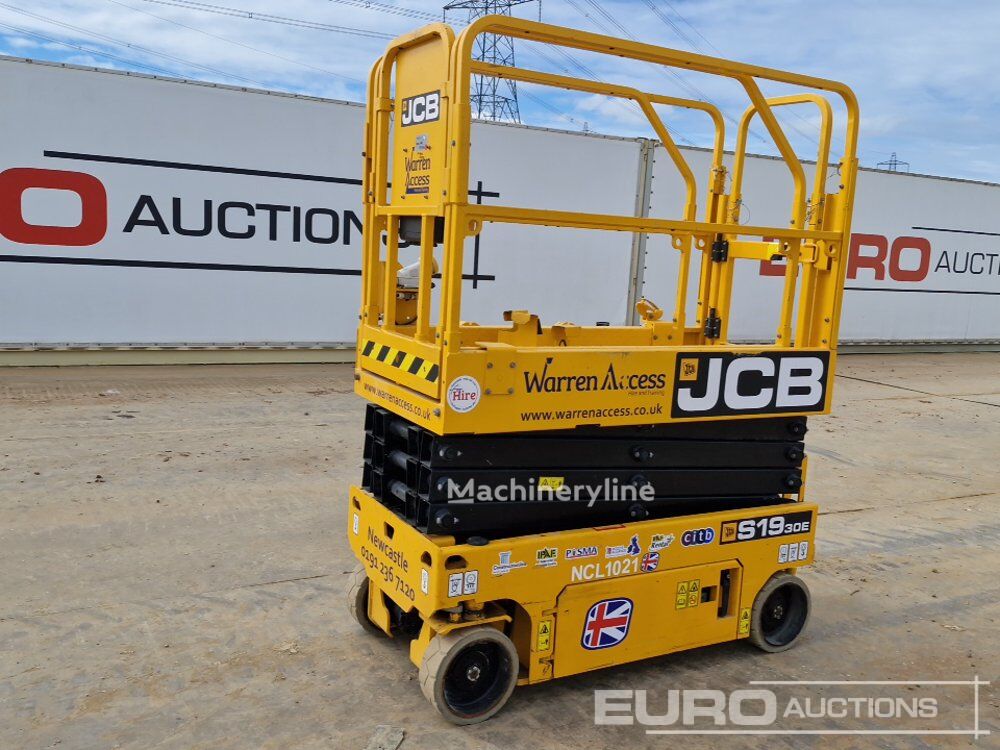 Prodaje se JCB S1930E hidrauličnu zglobnu platformu na aukciji