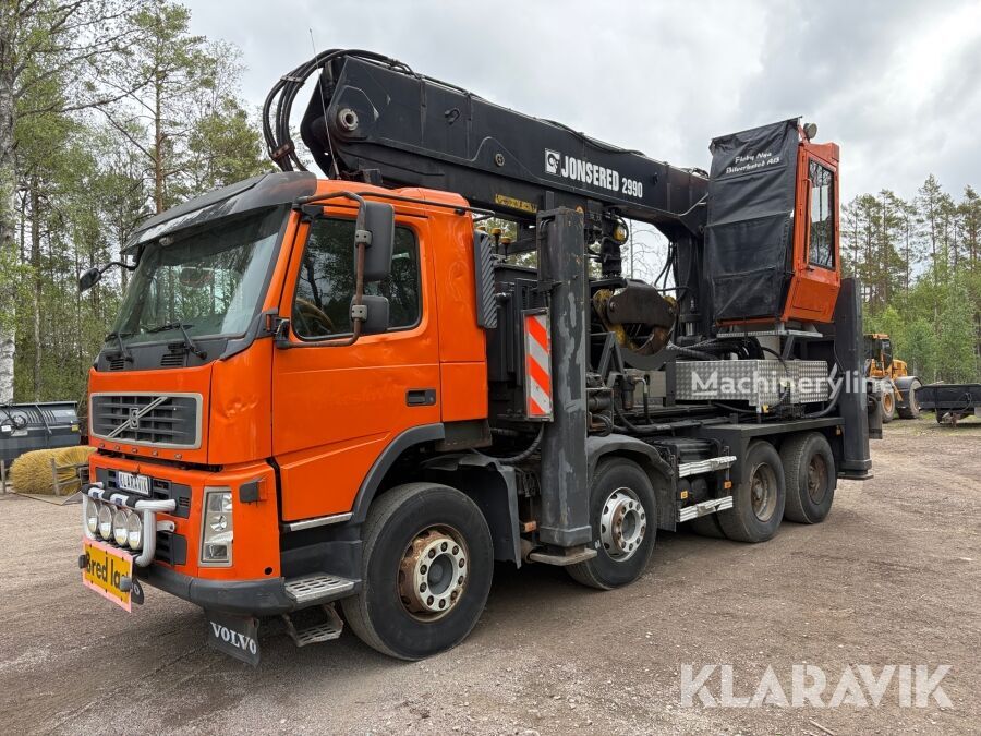 Prodaje se Volvo FM 8*4 auto dizalicu s korpom na aukciji