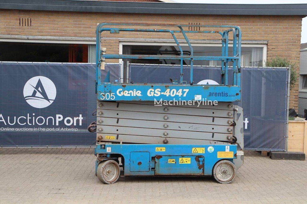Prodaje se Genie GS-4047 makazastu platformu na aukciji