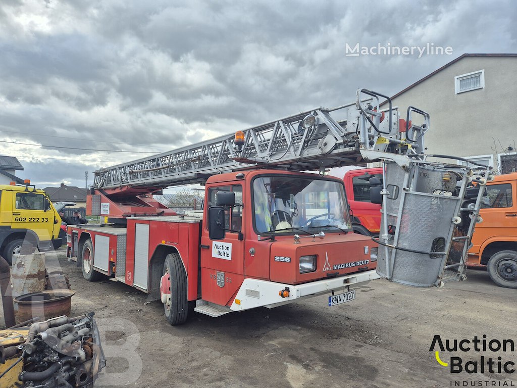 Prodaje se Magirus 256 auto dizalicu s korpom na aukciji