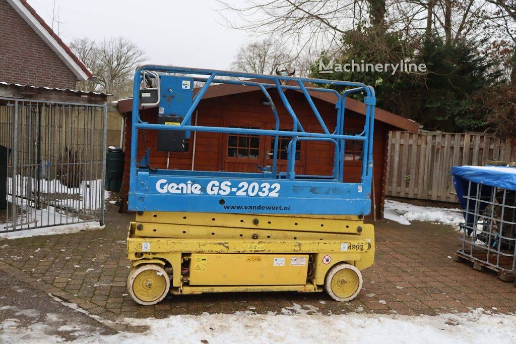 Prodaje se Genie GS-2032 makazastu platformu na aukciji