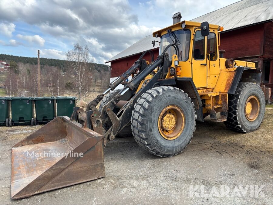 Prodaje se Volvo 4400 prednji utovarivač na aukciji