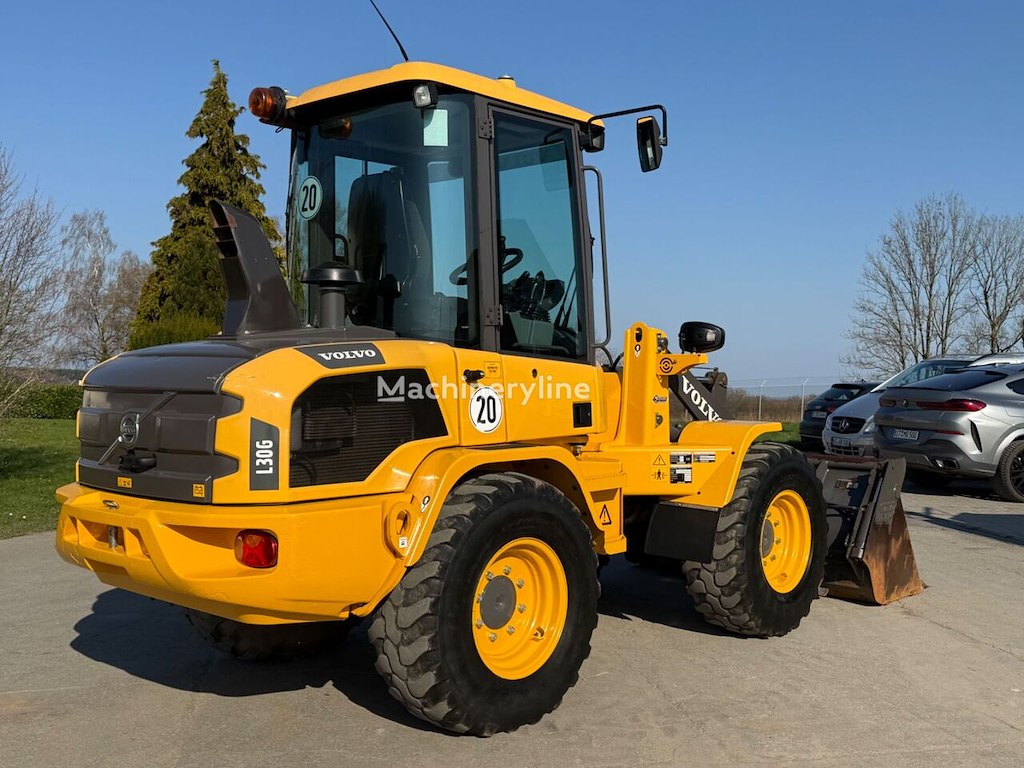 Volvo L30G prednji utovarivač