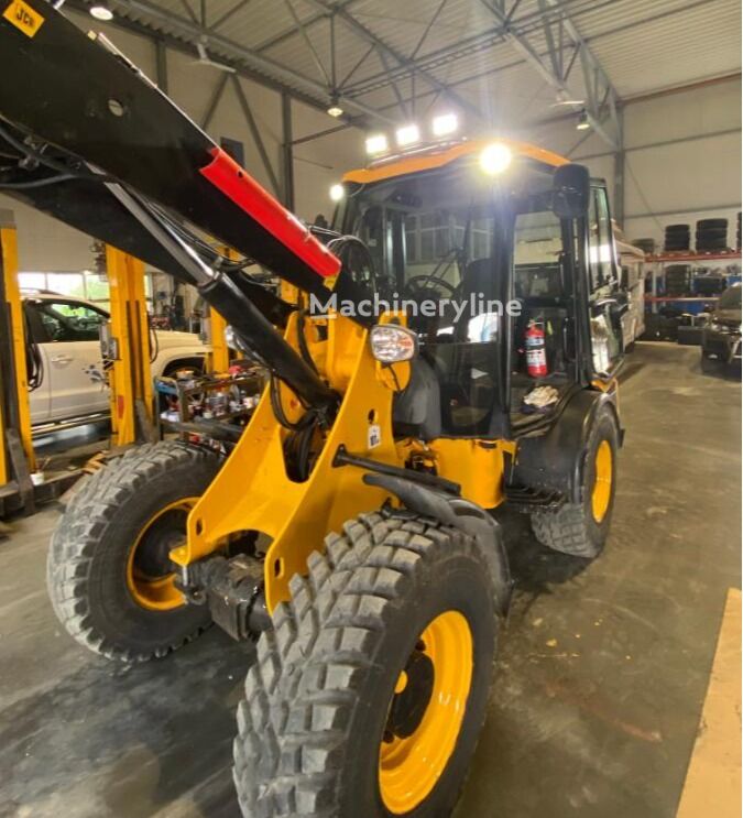 Prodaje se JCB 407 prednji utovarivač na aukciji