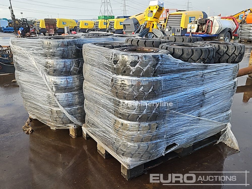 Prodaje se 18/7-8 Tyre & Rim (2 Pallets of) gumi za prednje utovarivače na aukciji