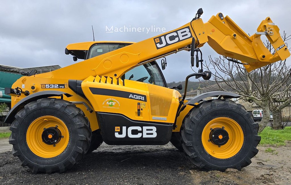 Novi JCB 532-70 rotacioni teleskopski utovarivač