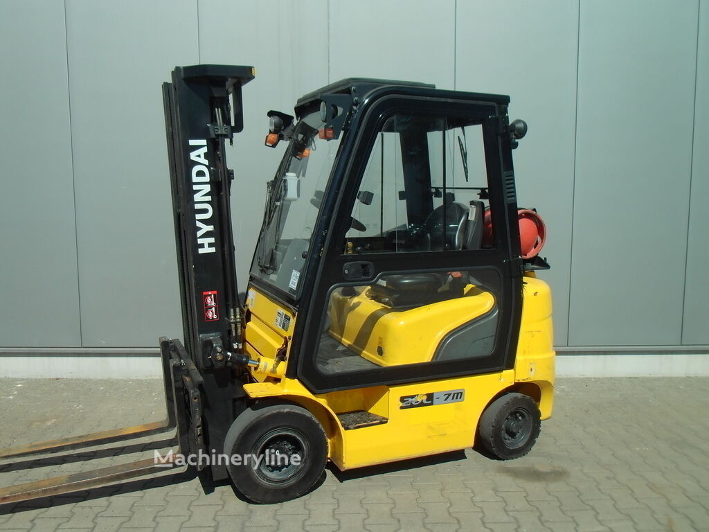 Hyundai 20L-7M viljuškar na gas