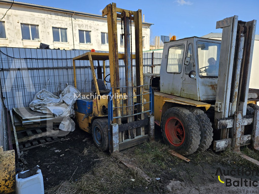 Prodaje se Forklift dizel viljuškar na aukciji