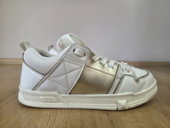 Valentino br 39