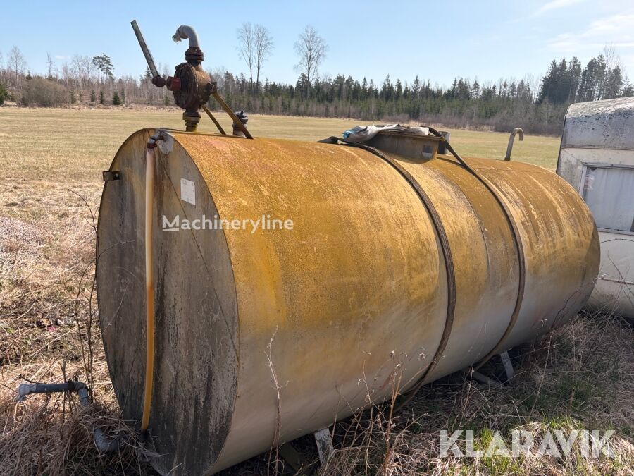 Prodaje se ABG 5000L cisternu za prevoz mleka na aukciji