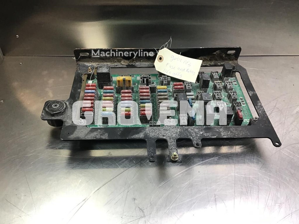 Liebherr Fuse & Relay board 9002883 kutija s osiguračima za građevinske mašine