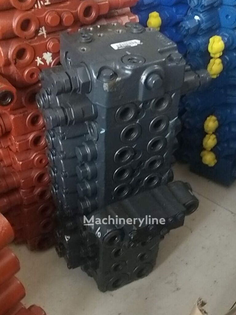Komatsu Glavni kontrolni ventil PC45R-8 3F4565101 hidraulični razvodnik za mini bagera