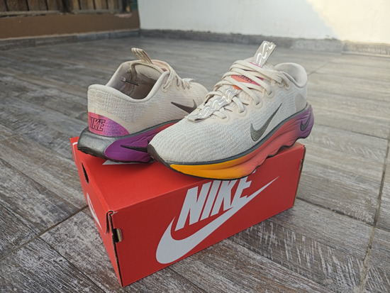 Snizenjee Nike WMNS NIKE MOTIVA br 40