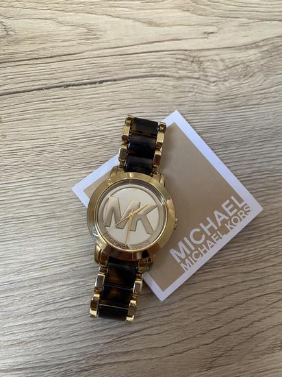 Michael Kors braon sat