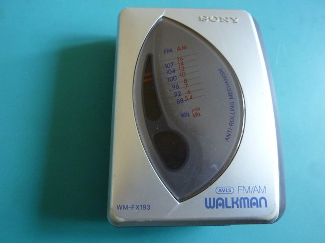 SONY  WM-FX193 Walkman (vokmen) sa FM radiom