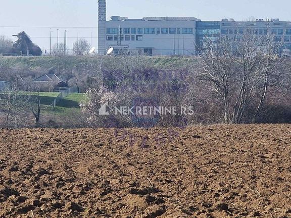 Građevinski plac na Mišeluku površine 851m2