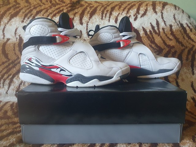 Air Jordan 8 `Bugs Bunny`