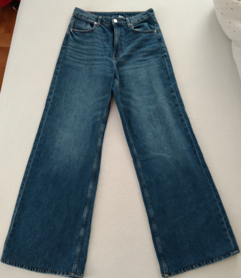**H&M ULTRA HIGH WIDE JEANS**