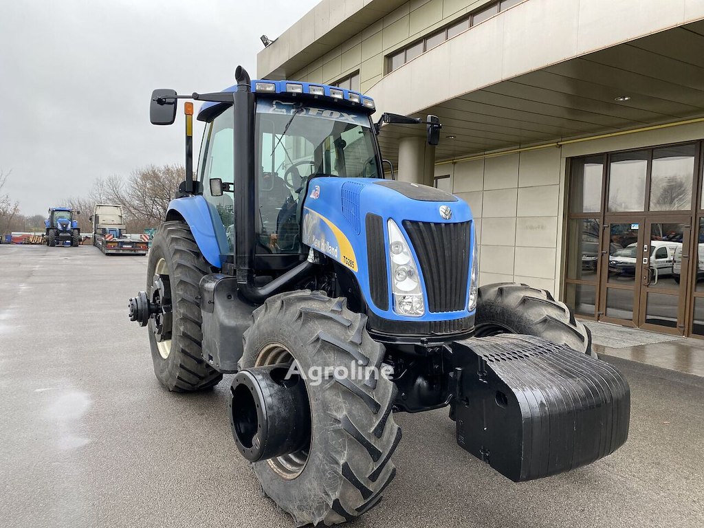 New Holland T8 traktor točkaš