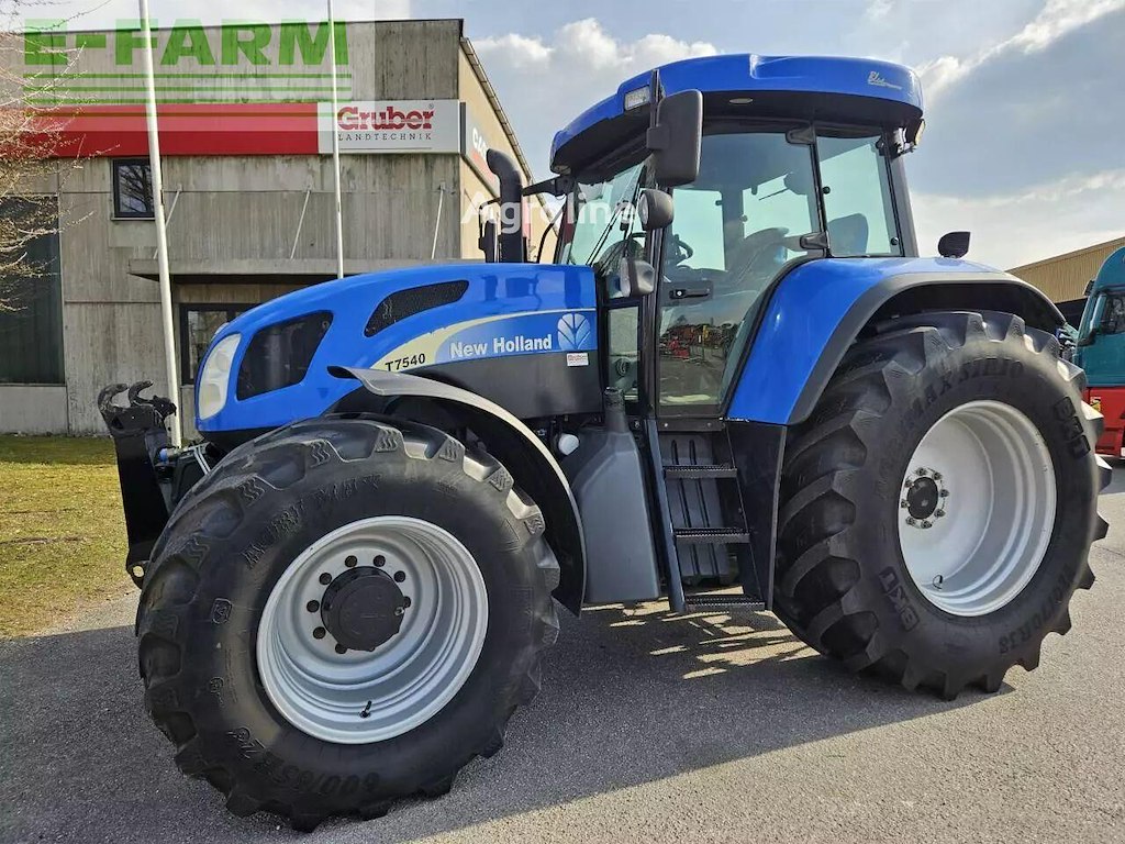 New Holland t 7540 traktor točkaš