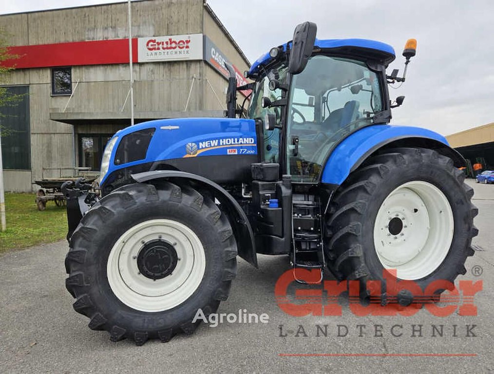 New Holland T 7.200 AC traktor točkaš