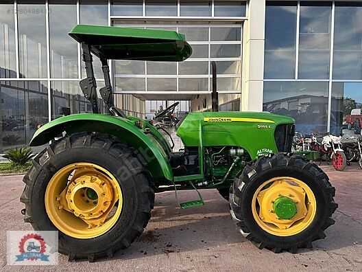 John Deere 5055e traktor točkaš